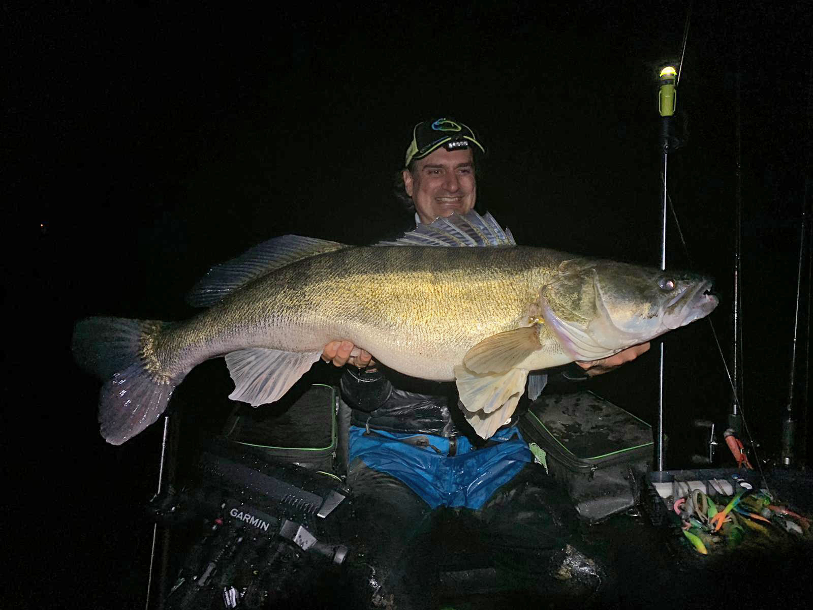 Gigantische snoekbaars van 104,8 cm - Interview met de Willy Wortel ...